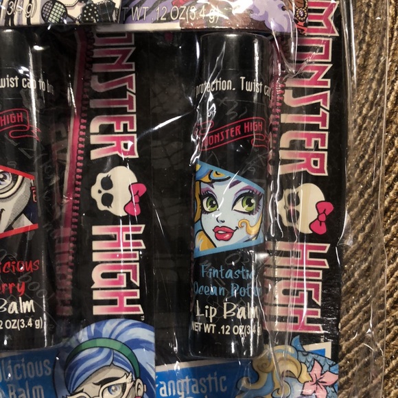 Lotta Luv | Makeup | Monster High Lip Balm Party Pack Of 6 Flavors ...